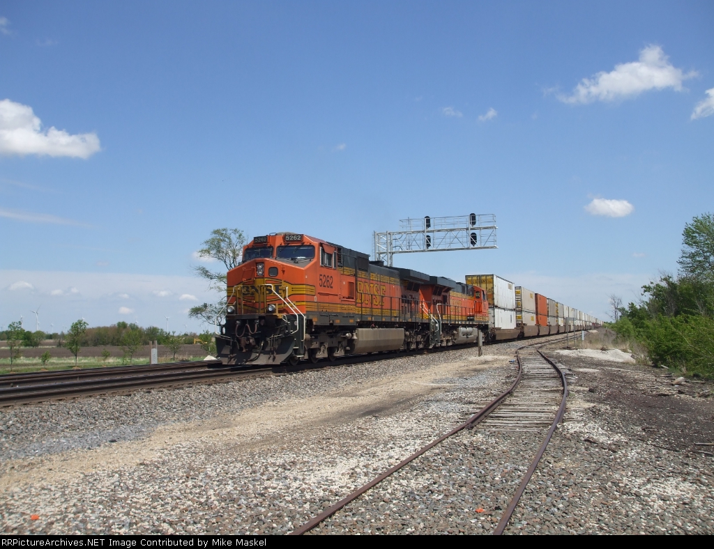 BNSF 5262